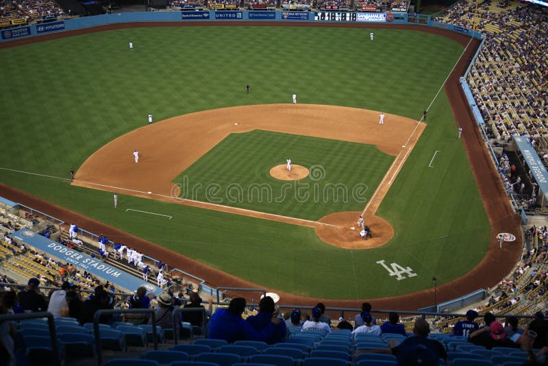 Dodger Stadium - Los Angeles Dodgers Editorial Photo - Image of crowd ...