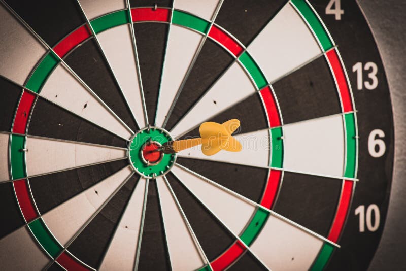 Doeldoel, symbool van doel stock foto. Image of pijl - 72345644