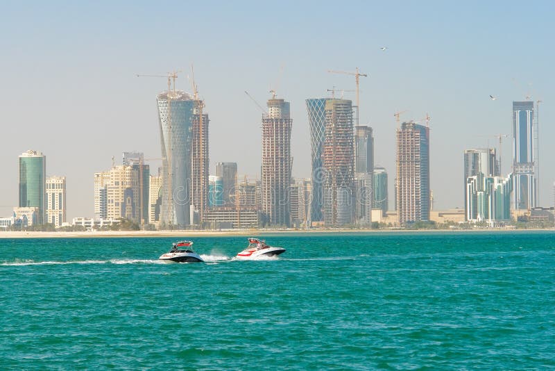 Doha - Qatar - Arquitectura Da Cidade Foto de Stock - Imagem de emirado ...