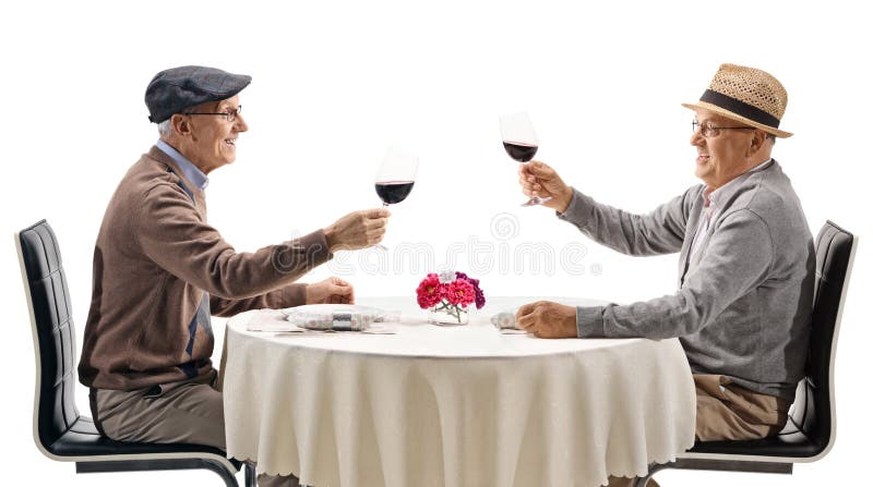 Dois Idosos Brindando Com Vinho Tinto Em Uma Mesa Foto de Stock ... Dois Idosos Brindando Com Vinho Tinto Em Uma Mesa Foto de Stock ...