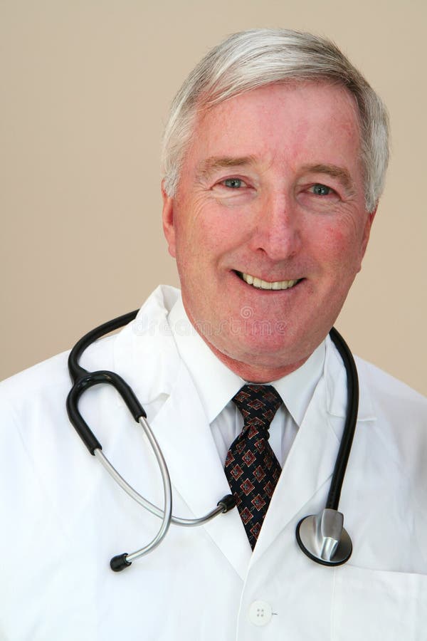 Doktor stockbild. Bild von fällig, lächeln, gesundheit - 4987771