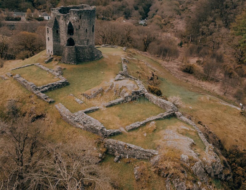 Dolbadarn Castle at Llanberis in Snowdonia National Park in Wales Stock ...