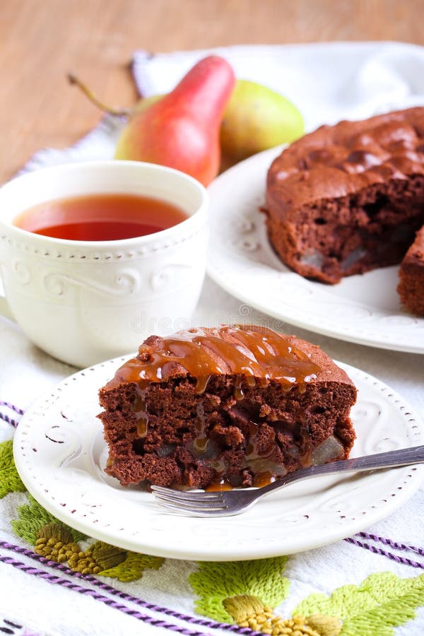 Dolce Della Pera Del Cioccolato Fotografia Stock - Immagine di brunch ...