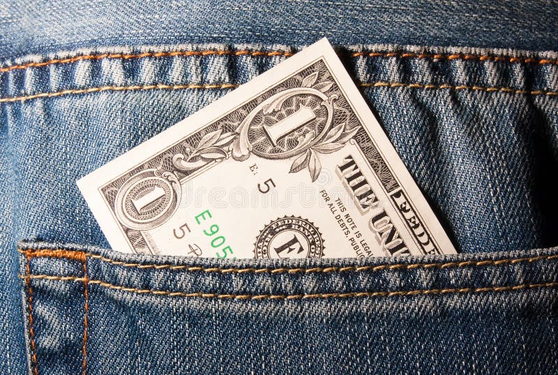 Geld in der Tasche stockfoto. Bild von zahlung, querneigung - 1626588