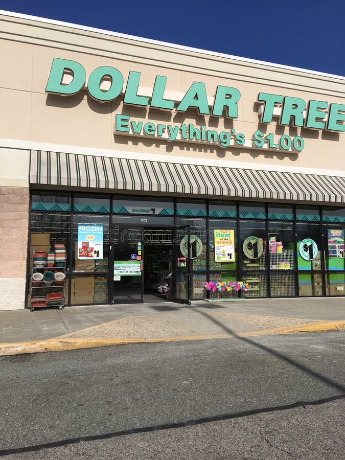 Dollar Tree Retail Store Sign And Logo Editorial Image - Image of store ...