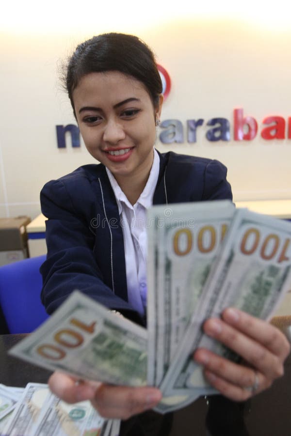 Dollars editorial stock image. Image of exchange, solo - 58520844