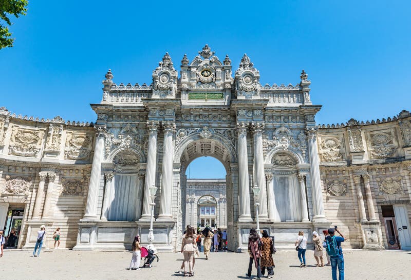 Dolmabahce Palace Gate in Istanbul, Turkey. Editorial Stock Image ...