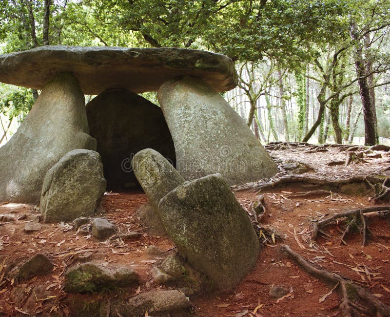 Dolmen stock photo. Image of landmark, eire, burren, rock - 1476306