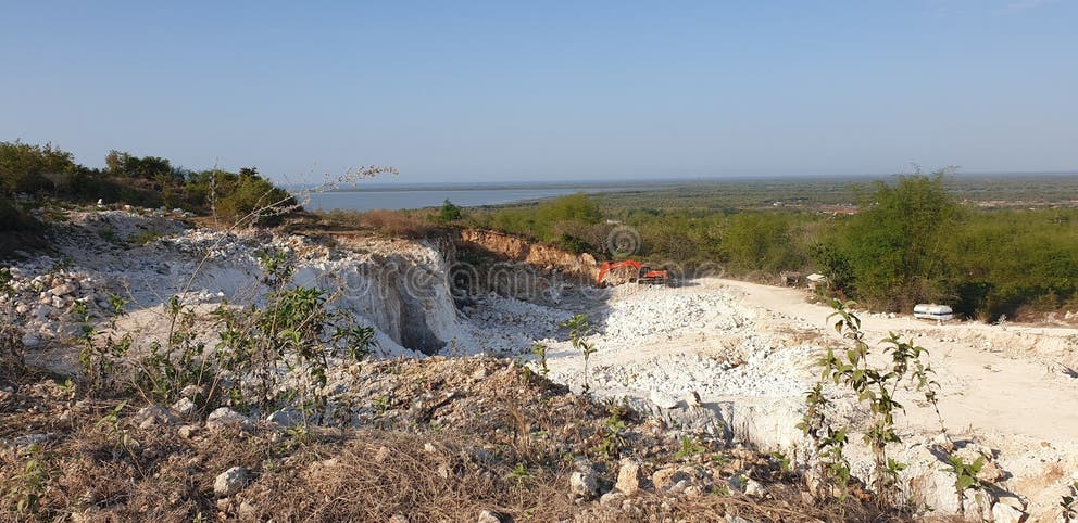 Dolomite and Calcium Mountain Stock Photo - Image of calcium, ruins ...