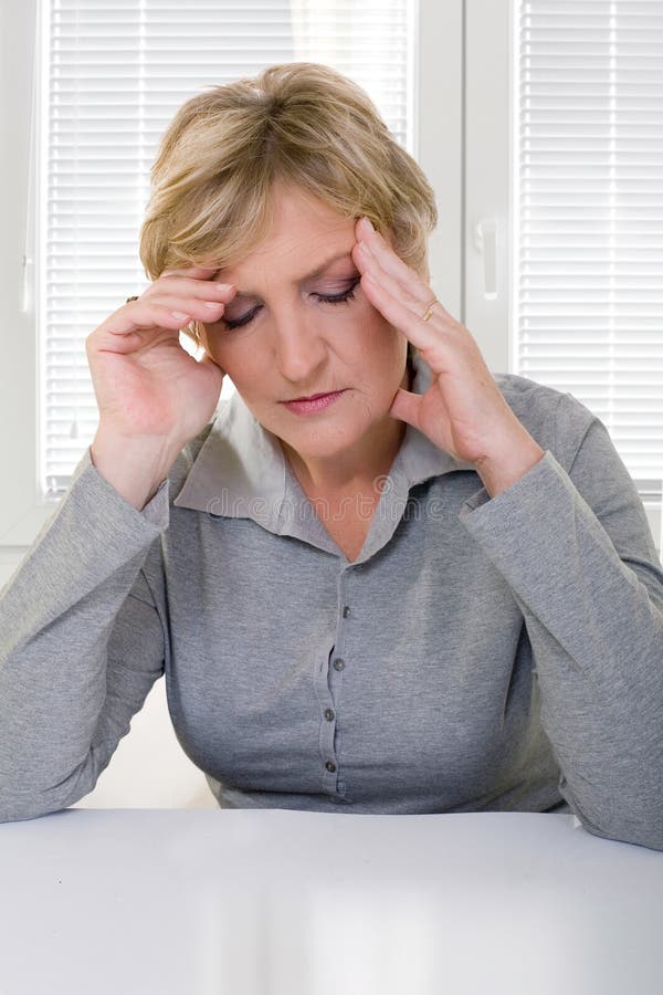 Dolor de cabeza imagen de archivo. Imagen de emocional - 3256573