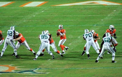 Dolphins vs Jets editorial photo. Image of jets, miami - 16273221