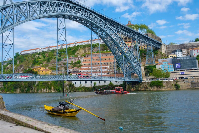 Dom Luis Bridge Over the Douro River in Porto, Portugal Editorial Stock ...