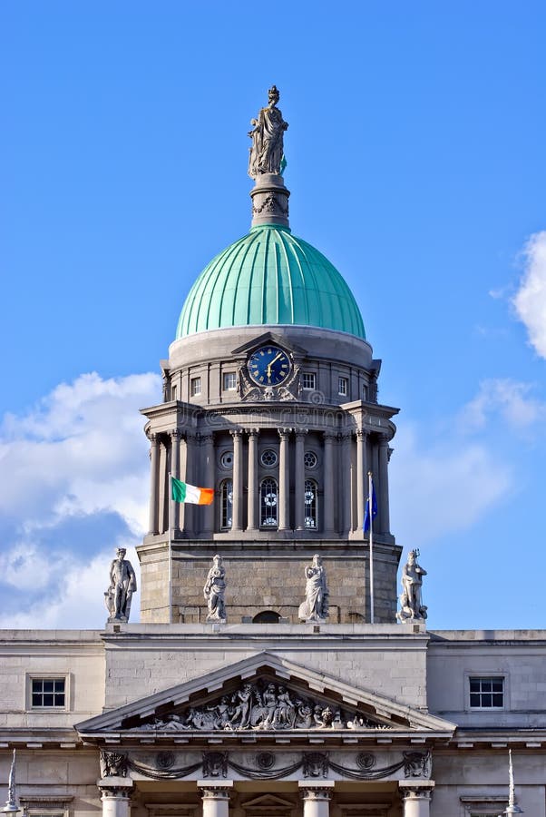 Dome of Custom House, Dublin, Ireland Stock Photo - Image of dublin ...