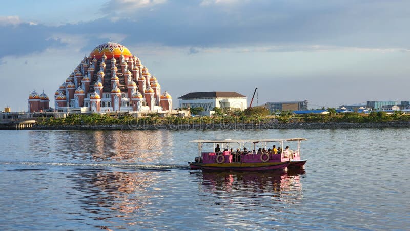 99 Dome Mosque editorial stock image. Image of landmark - 265391434