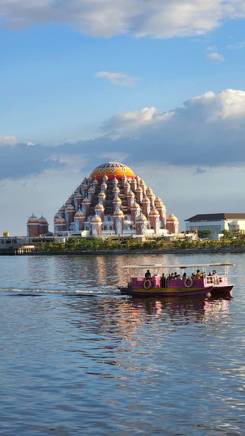 99 Dome Mosque editorial image. Image of tower, light - 265391440