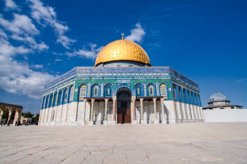Dome of the Rock on the Temple Mount in Jerusalem, Israel Stock Photo ...