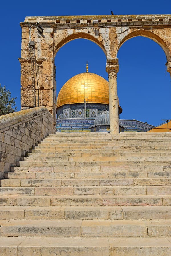 Dome of the Rock and Dome of the Chain at Temple Mount, Old City of ...