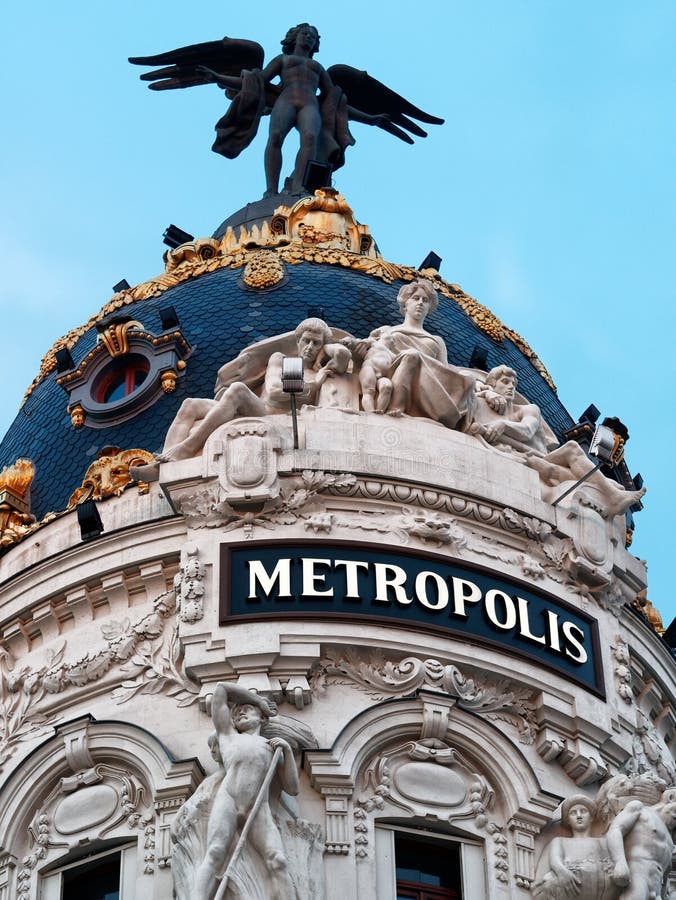 Metropolis Building Facade, Madrid, Spain Editorial Stock Photo - Image ...