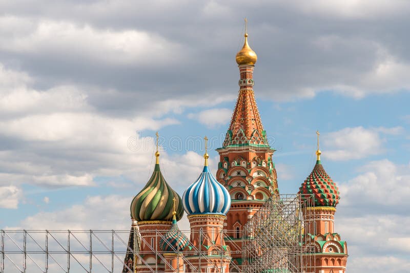 Domes of Saint Basils Cathedral on Red Square in Moscow, Russia Stock ...