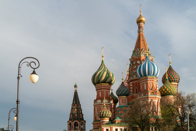 Domes of St. Basil S Cathedral on Red Square in Moscow Editorial Photo ...
