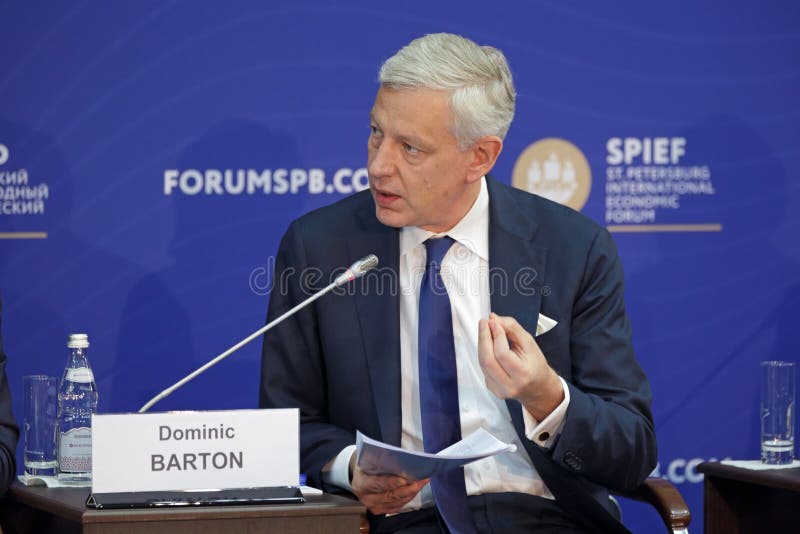 Dominic Barton fotografía editorial. Imagen de gerencia - 75310032