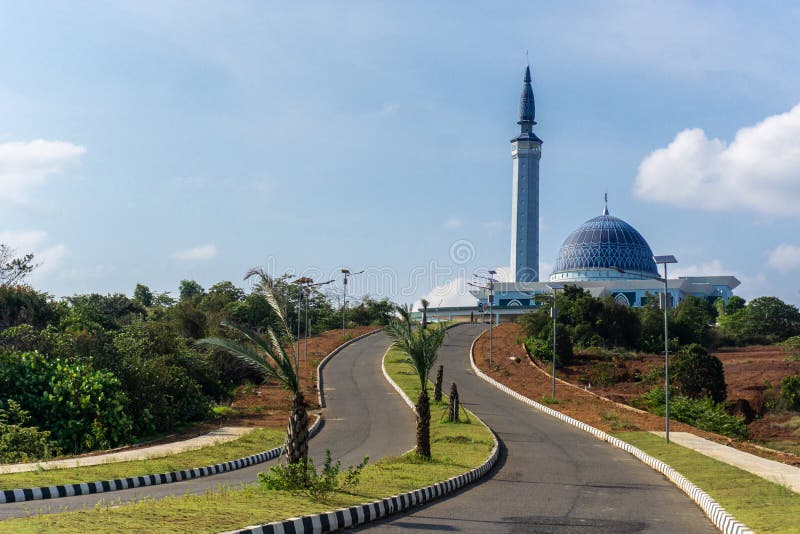 Dompak Bridge Tanjungpinang Stock Photo - Image of penyengat, clouds ...