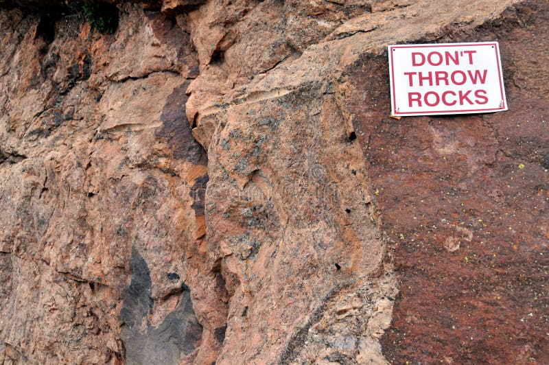 Donâ€™t throw rocks sign stock image. Image of warning - 25421127