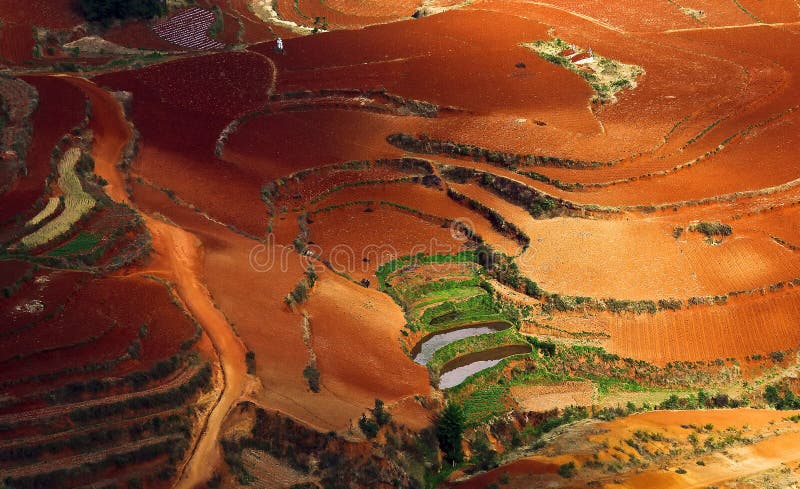 Dongchuan, Tierra Del Rojo De Yunnan Imagen de archivo - Imagen de ...
