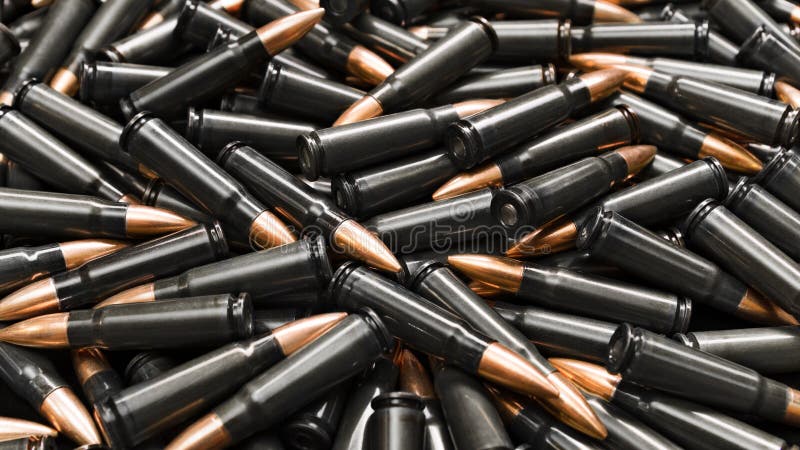 Donkere Munitie stock foto. Image of kogel, stapel, metaal - 57881228
