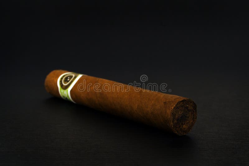 30,370 Sigaar Foto's - gratis en royaltyvrije stockfoto's uit Dreamstime