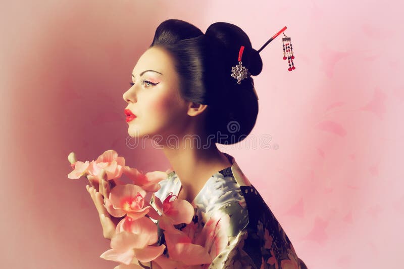 Donna Giapponese Della Geisha Immagine Stock - Immagine di bellezza ...