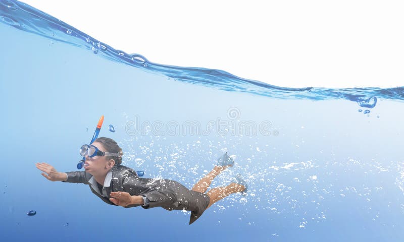 Donna Sotto Acqua Media Misti Immagine Stock - Immagine di nave, marino ...