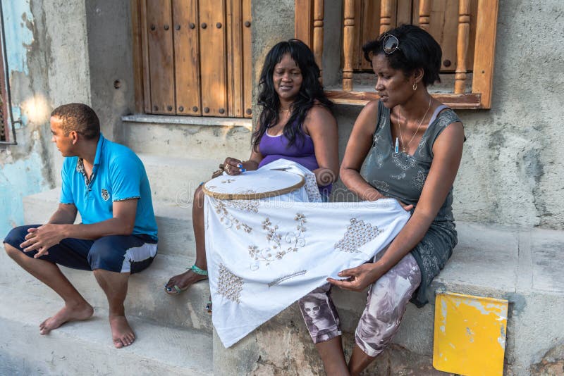 Donne Cubane - Ricamatrici Della Mano Fotografia Editoriale - Immagine ...