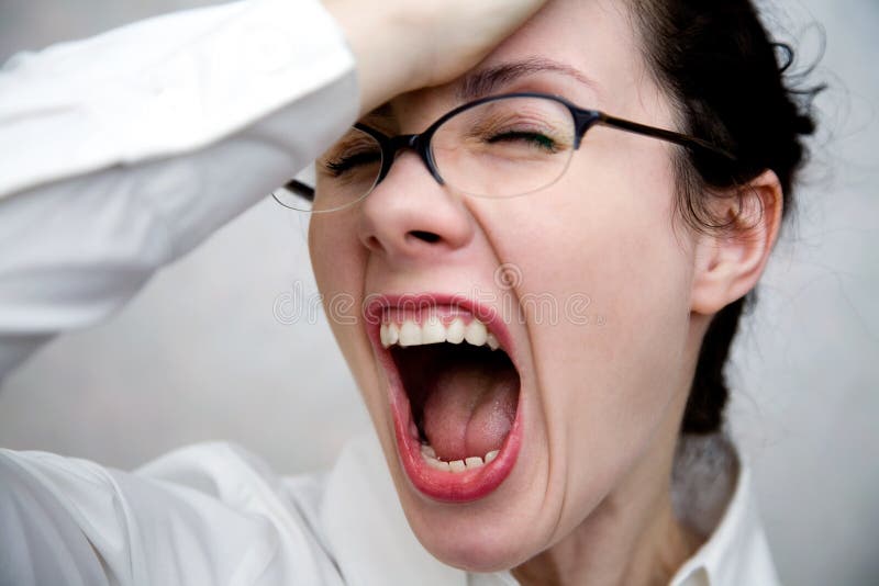 Donne nella disperazione immagine stock. Immagine di bocca - 20530597