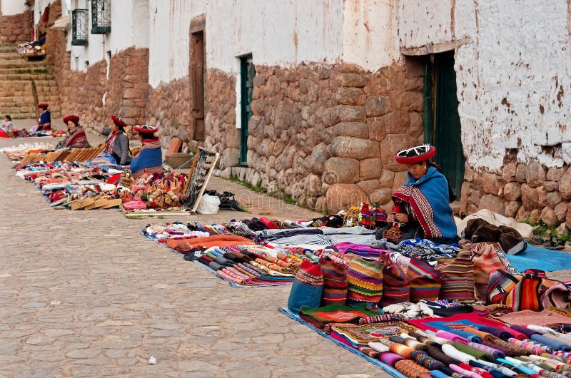 241 Donne Peruviane Foto - Foto Stock Gratis e Royalty-Free da Dreamstime