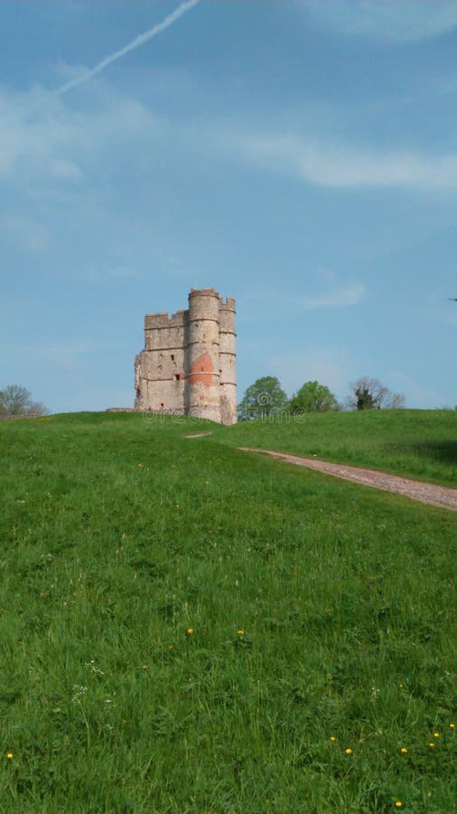 Donnington castle stock photo. Image of field, landscape - 71319386