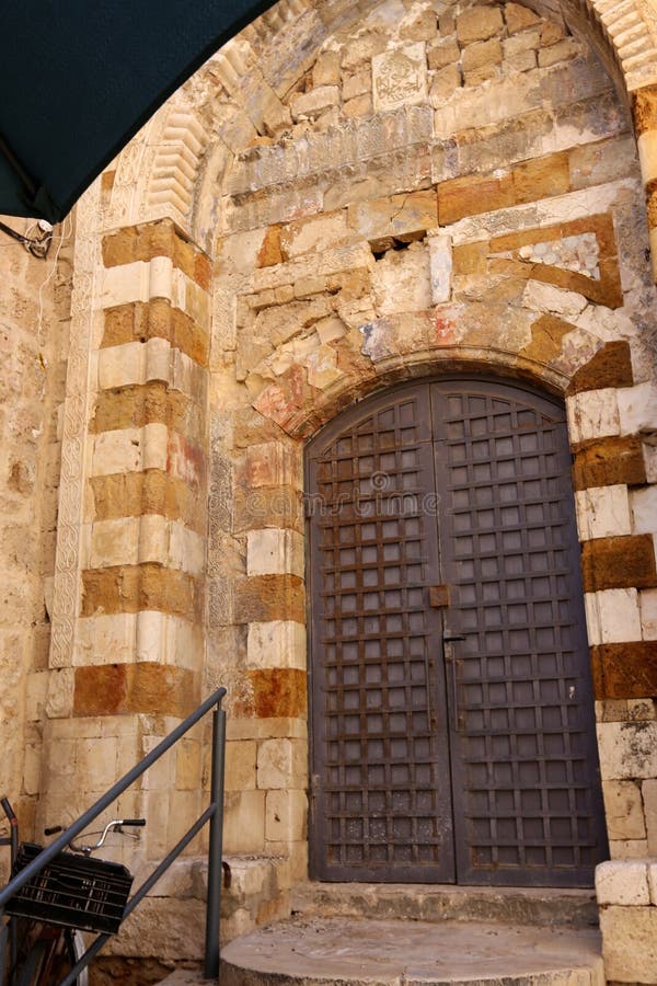 Door - Aperture in the Wall Stock Photo - Image of wall, city: 130510990