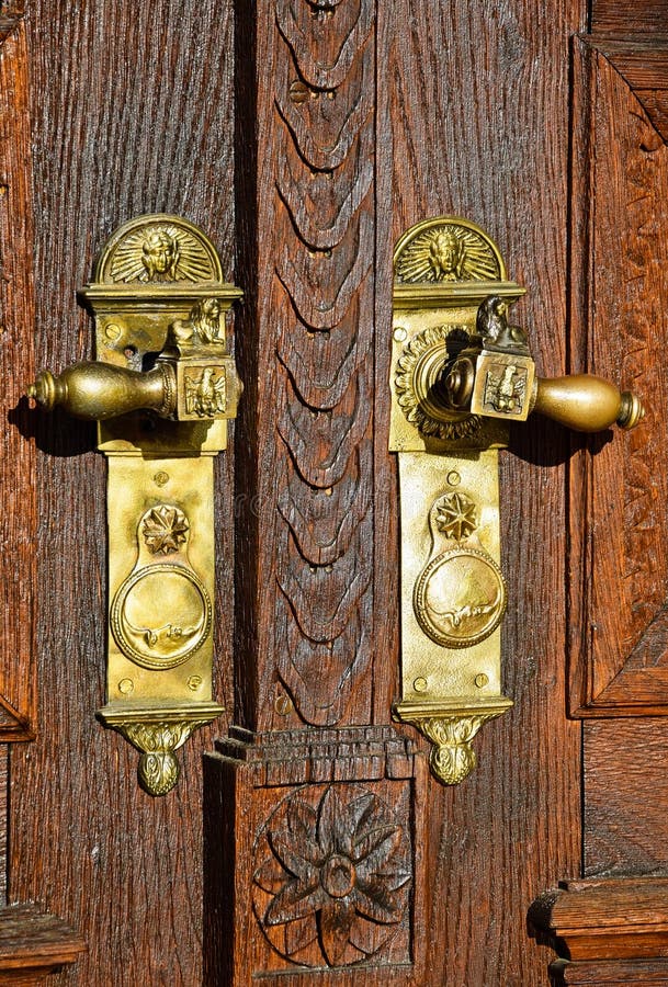 168 Church Door Latch Stock Photos - Free & Royalty-Free Stock Photos ...