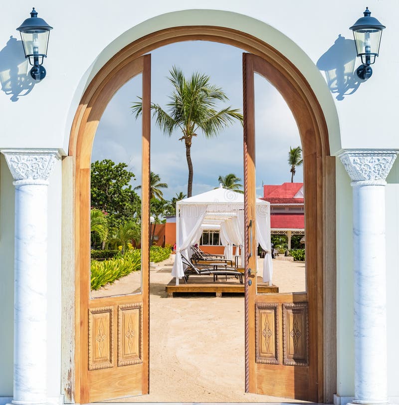 Door open palm beach stock image. Image of nature, ocean - 80066727