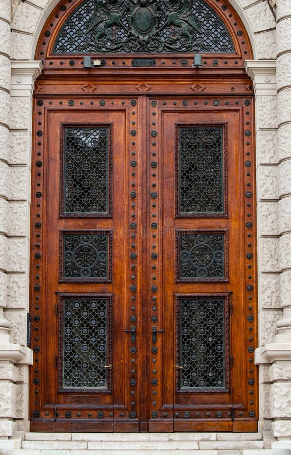 Doors of Museum of Art History Stock Image - Image of ancient, imperial ...