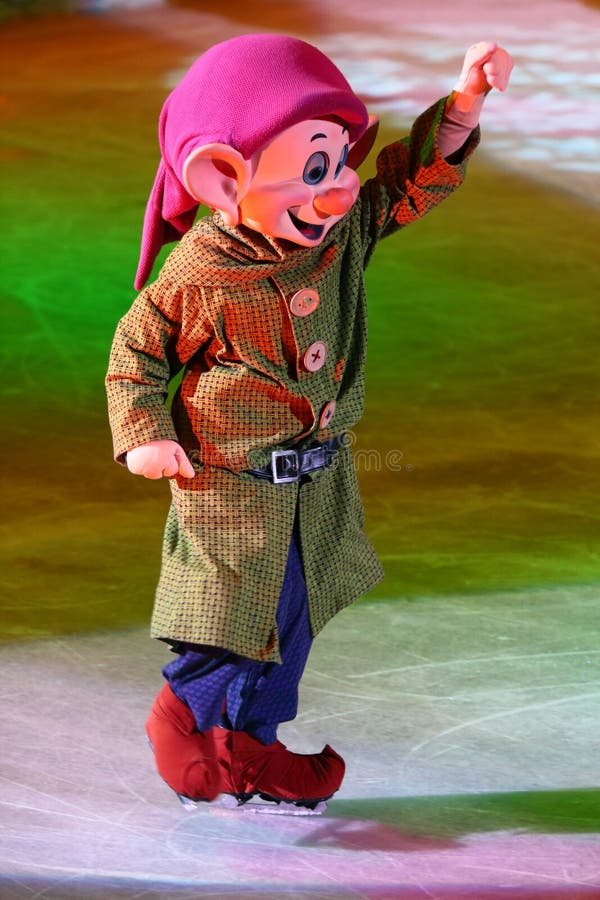 Dopey editorial photography. Image of disney, kingdom - 30562927