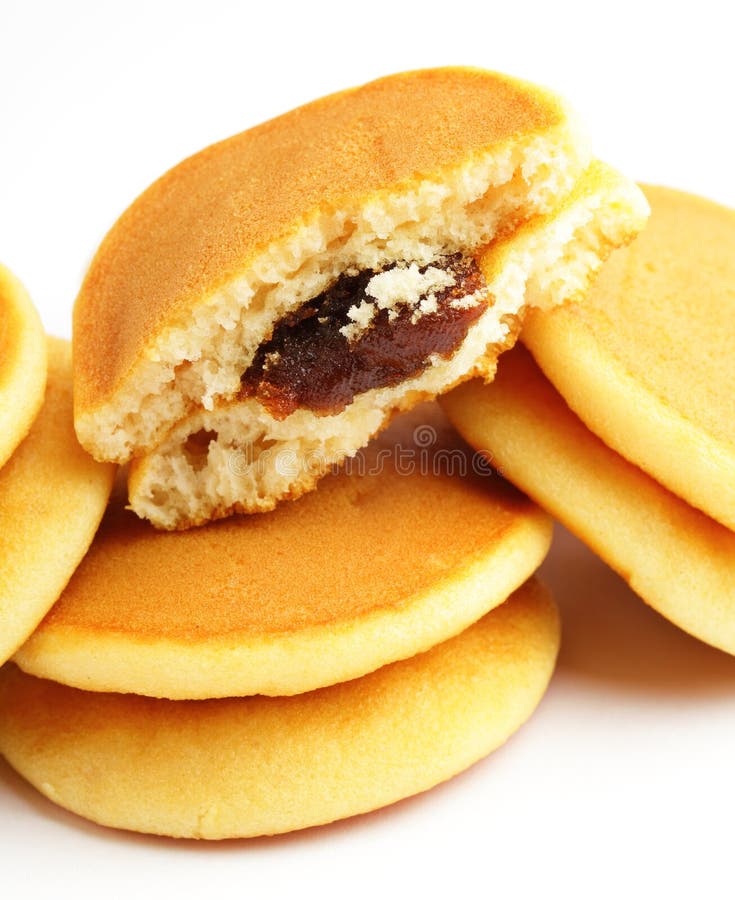 Dorayaki , Japan Confectionery Stock Image - Image of bean, break: 27449665
