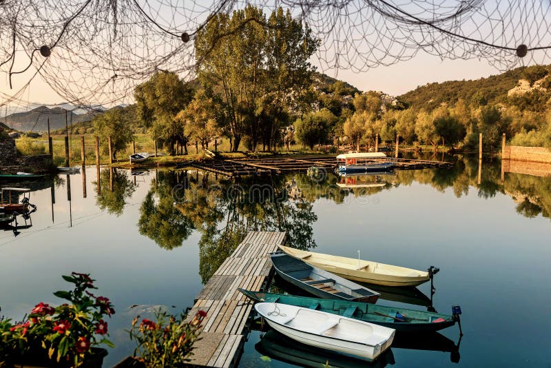 Dorf Karuc am Skadar See in Montenegro Stockbild - Bild von park ...