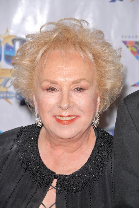 Doris Roberts editorial photo. Image of viewing, roberts - 26356186