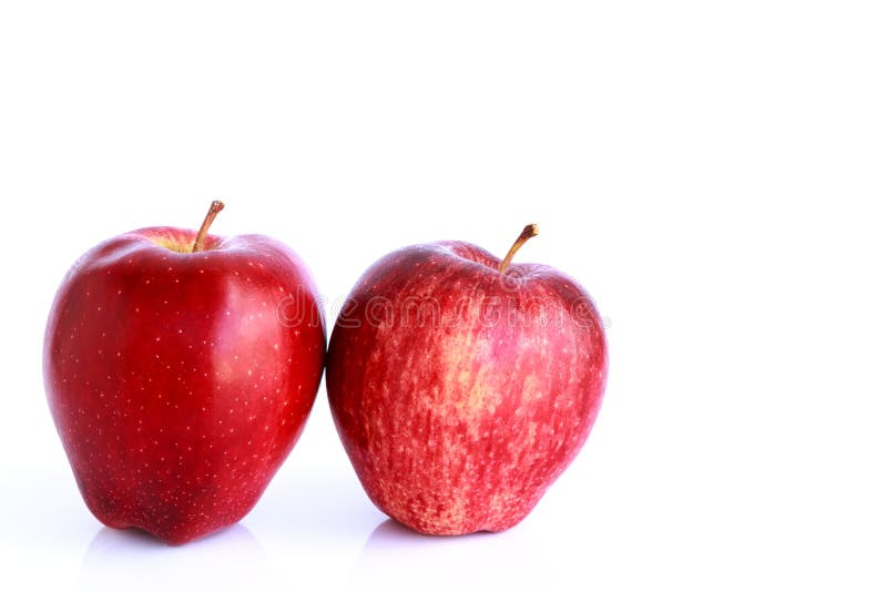 Dos manzanas rojas frescas foto de archivo. Imagen de fruta - 54826714