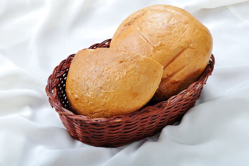 Dos pedazos de pan foto de archivo. Imagen de emperador - 10991684