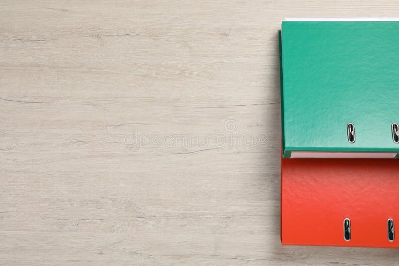 Dossiers De Bureau Sur Table Blanche En Bois. Espace Pour Le Texte ...