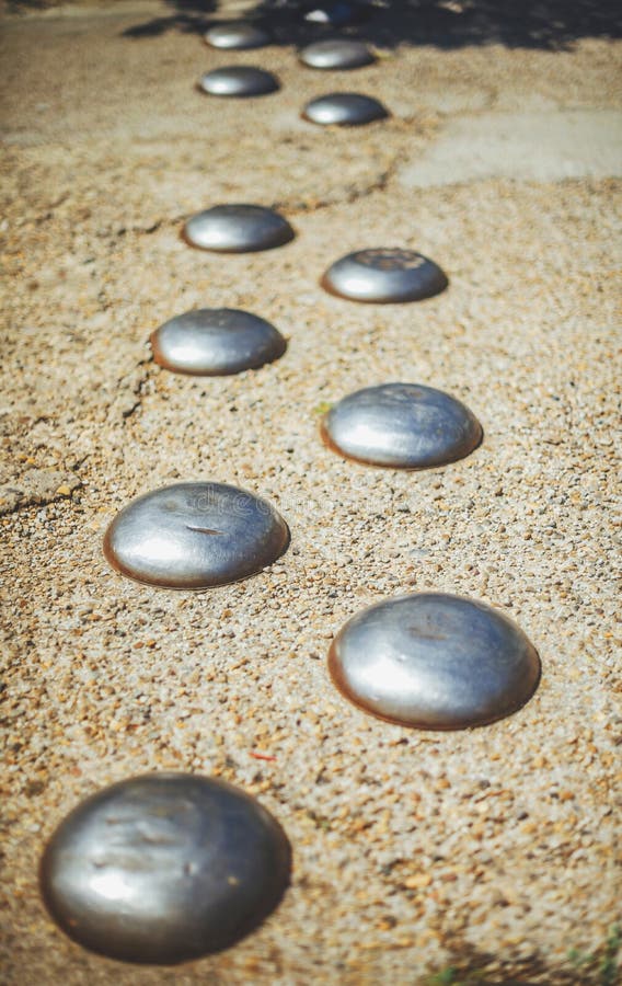 Dosso Stradale Di Sicurezza Stradale Su Una Strada Asfaltata Fotografia ...