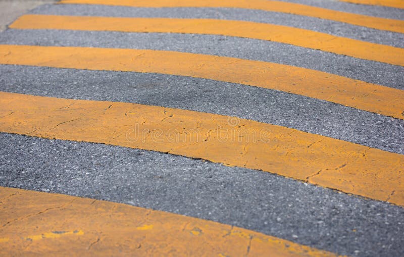 Dosso Stradale Di Sicurezza Stradale Sulla Strada Fotografia Stock ...