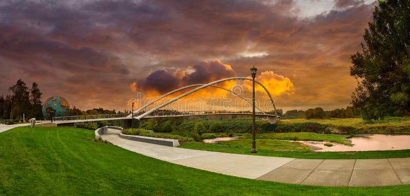 Double Arch Bridge at Riverfront Park in Salem Stock Photo - Image of ...